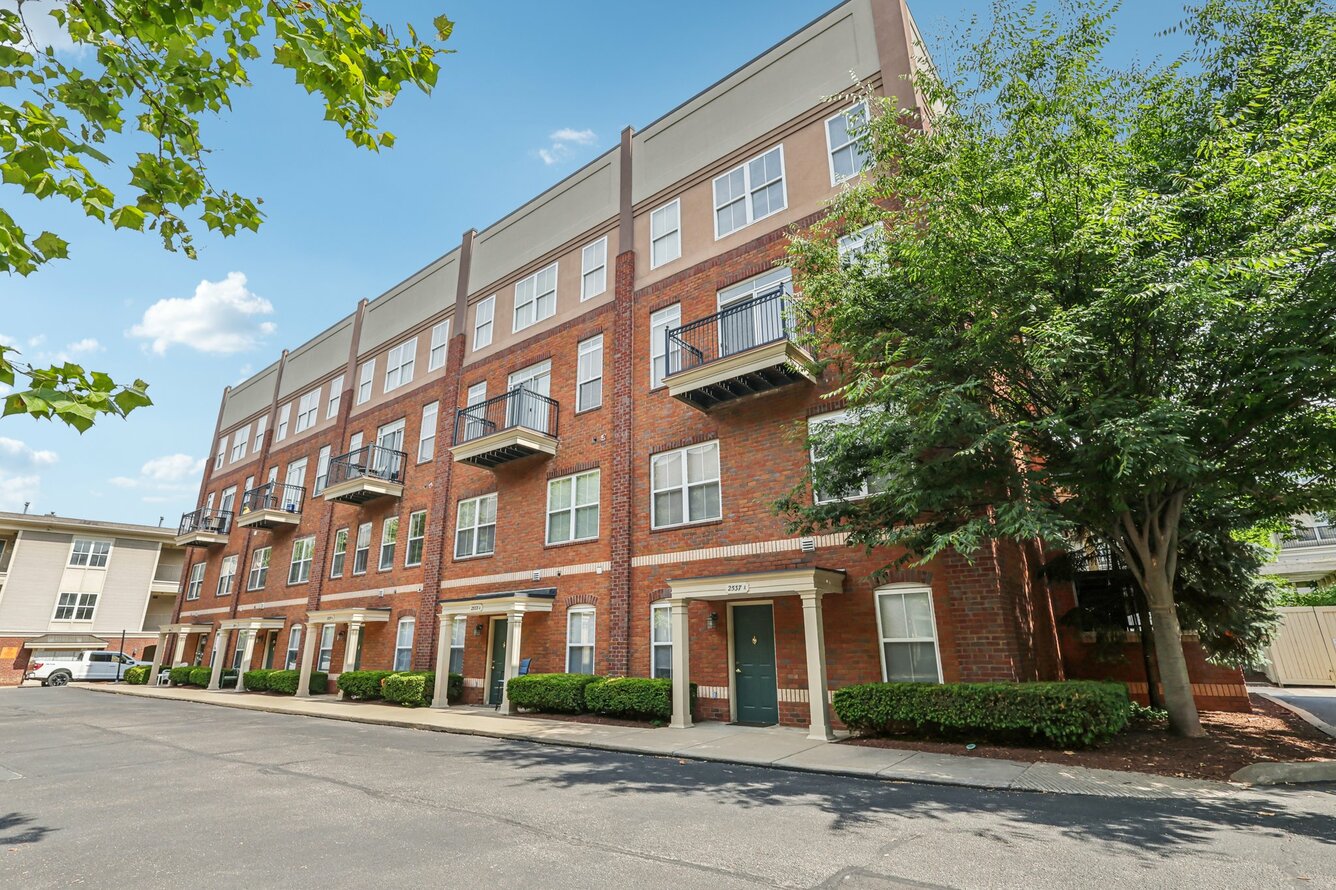 Carson Street Commons | Pittsburgh Apartments and Townhomes