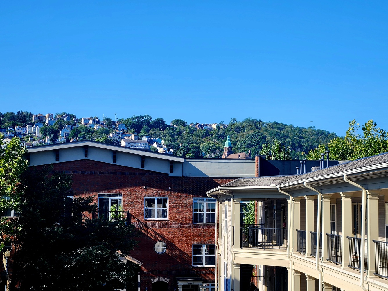 Carson Street Commons | Pittsburgh Apartments and Townhomes